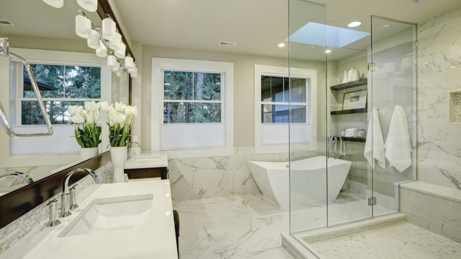 10 Walk-In Shower Ideas for Indian Bathrooms | Agmeco